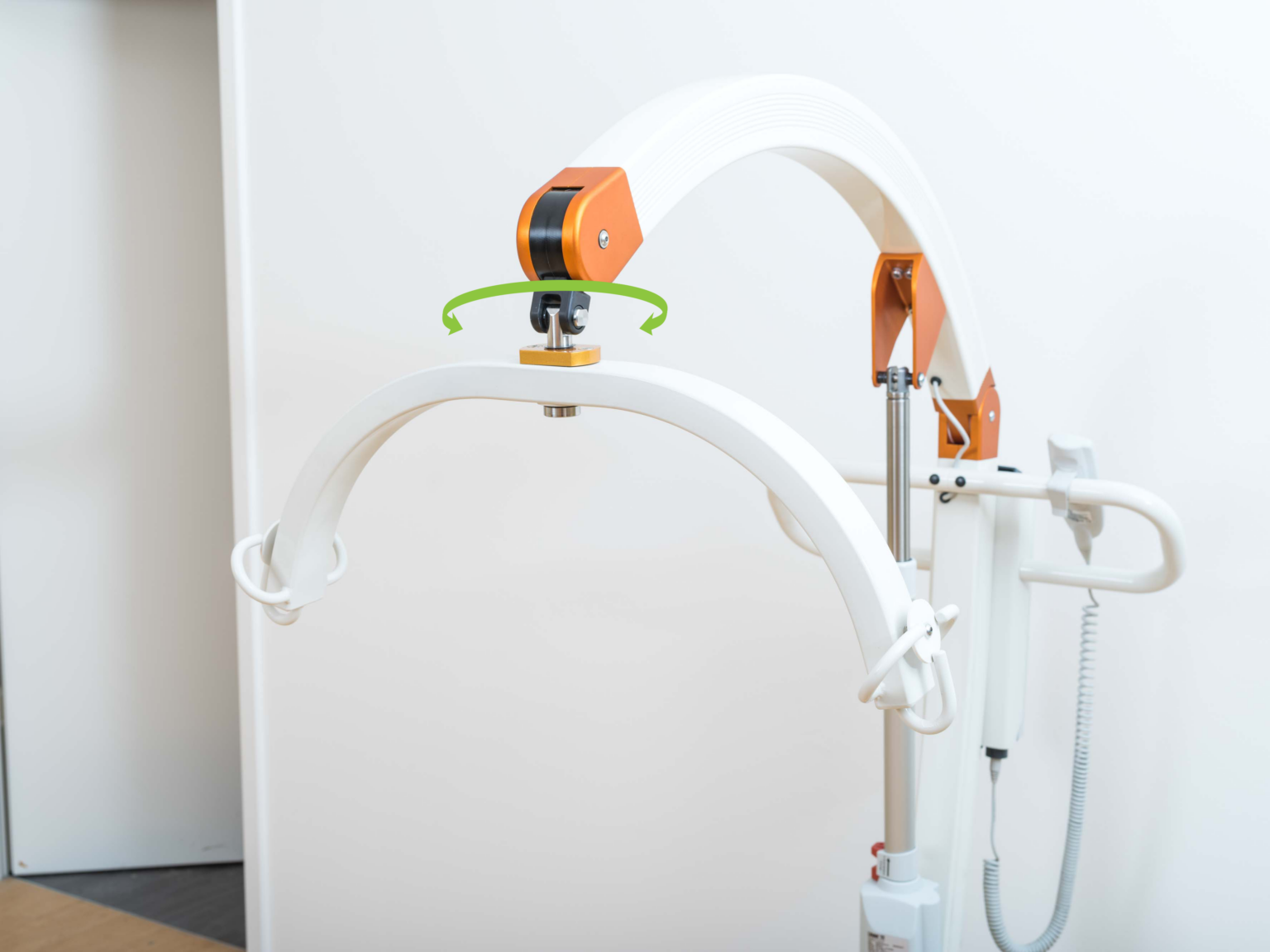 CARLO Alu Classic Floor Lift | Savaria Patient Care